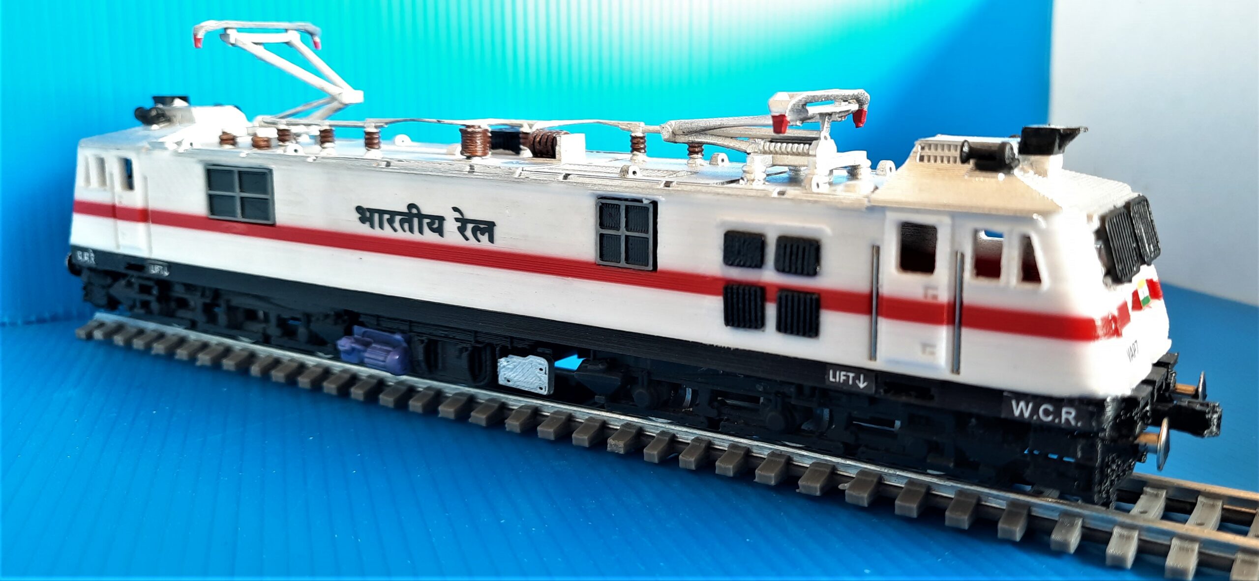 CRealities WAP7 Locomotive Indian Railways HO Scale Display Model. – CRealities