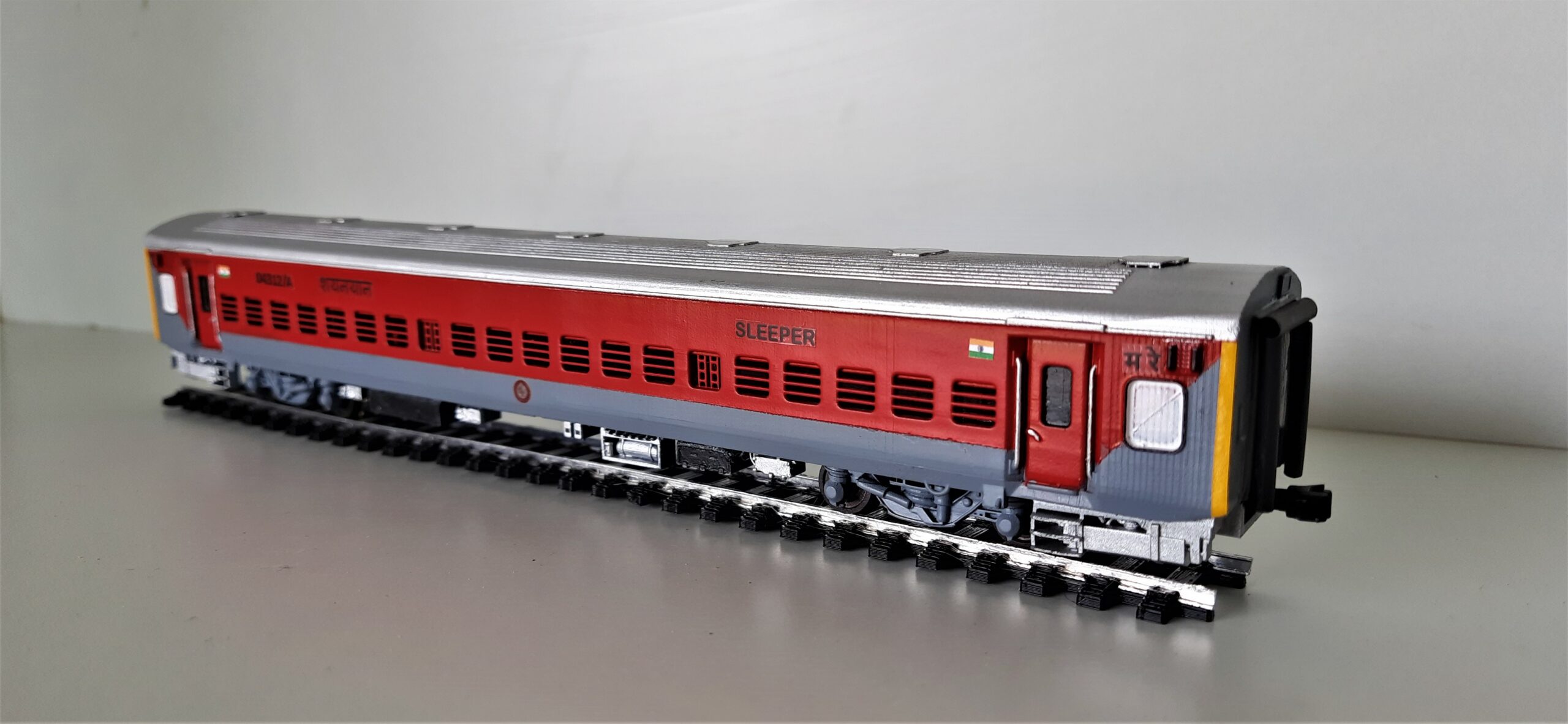 LHB Sleeper Coach Indian Railways HO Scale Display Model – CRealities